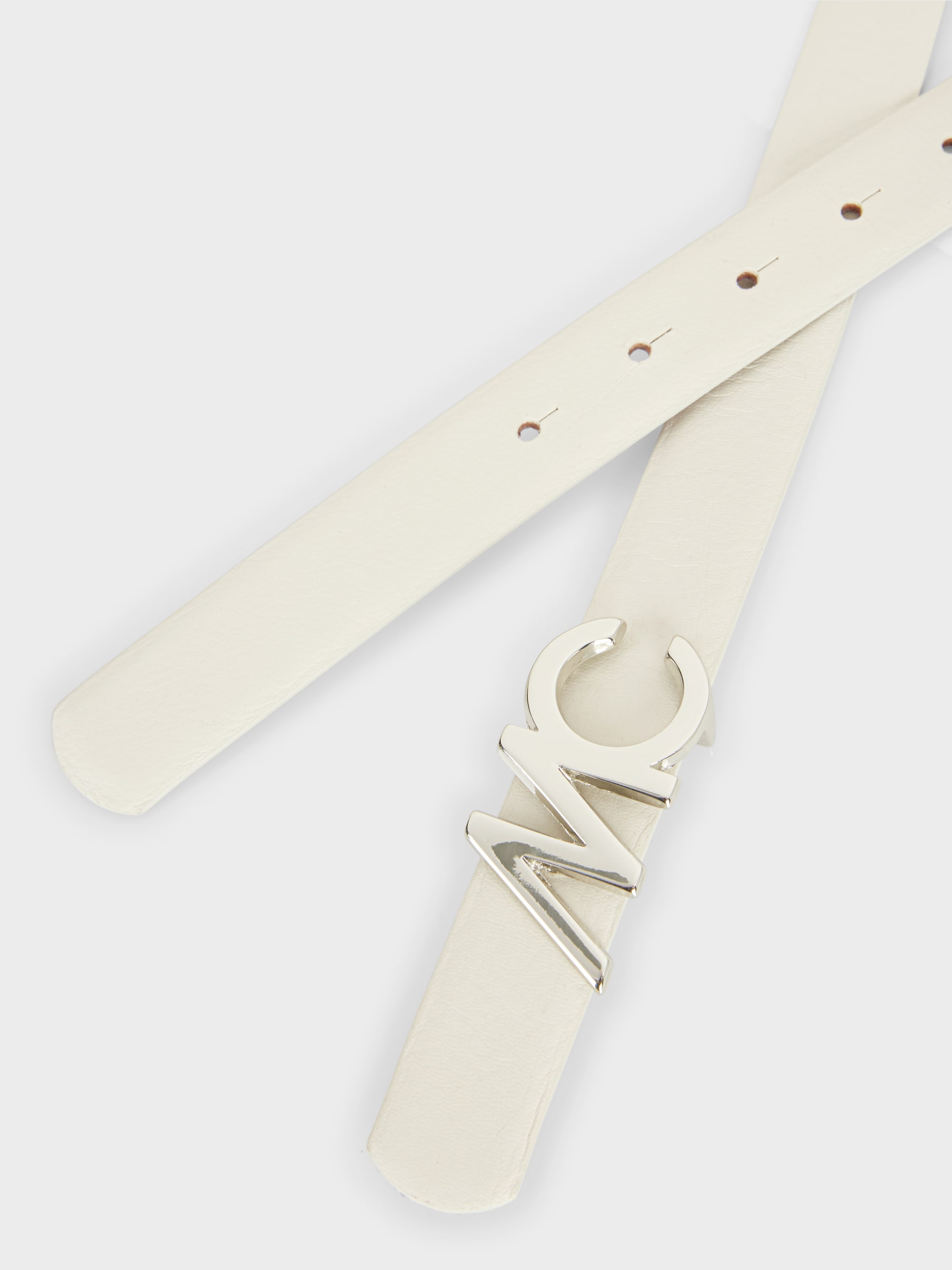 Leather belt with MC logo buckle | marc-cain.com/en