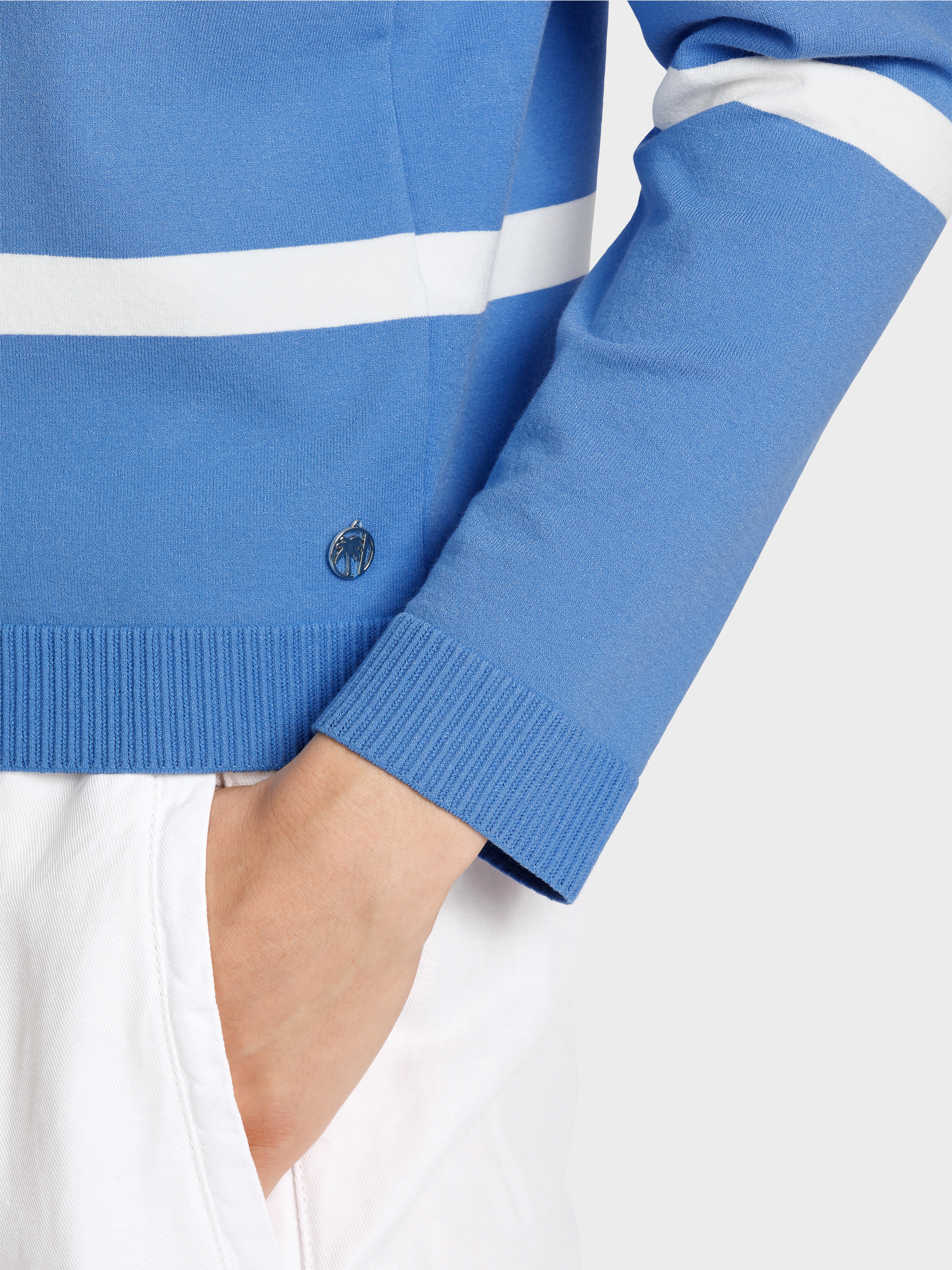 Gestreifter "Rethink Together" Cardigan | marc-cain.com/de